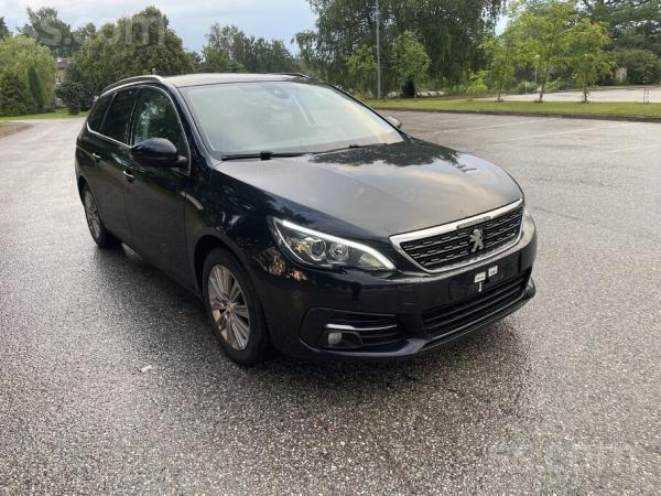 Black Peugeot 308 2018 in Cesis, with an engine capacity of 1.20 L and mileage of 189 thousand km for 7200 €, photo 3 on AUTOMOTO.COM.LV