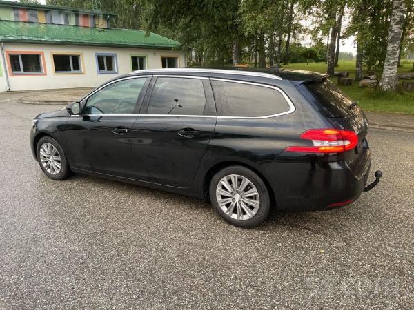 Black Peugeot 308 2018 in Cesis, with an engine capacity of 1.20 L and mileage of 189 thousand km for 7200 €, photo 7 on AUTOMOTO.COM.LV