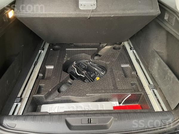 Black Peugeot 308 2018 in Cesis, with an engine capacity of 1.20 L and mileage of 189 thousand km for 7200 €, photo 9 on AUTOMOTO.COM.LV