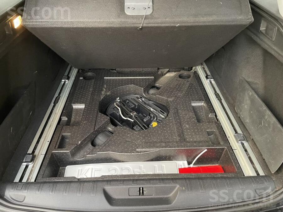 Black Peugeot 308 2018 in Cesis, with an engine capacity of 1.20 L and mileage of 189 thousand km for 7200 €, photo 10 on AUTOMOTO.COM.LV