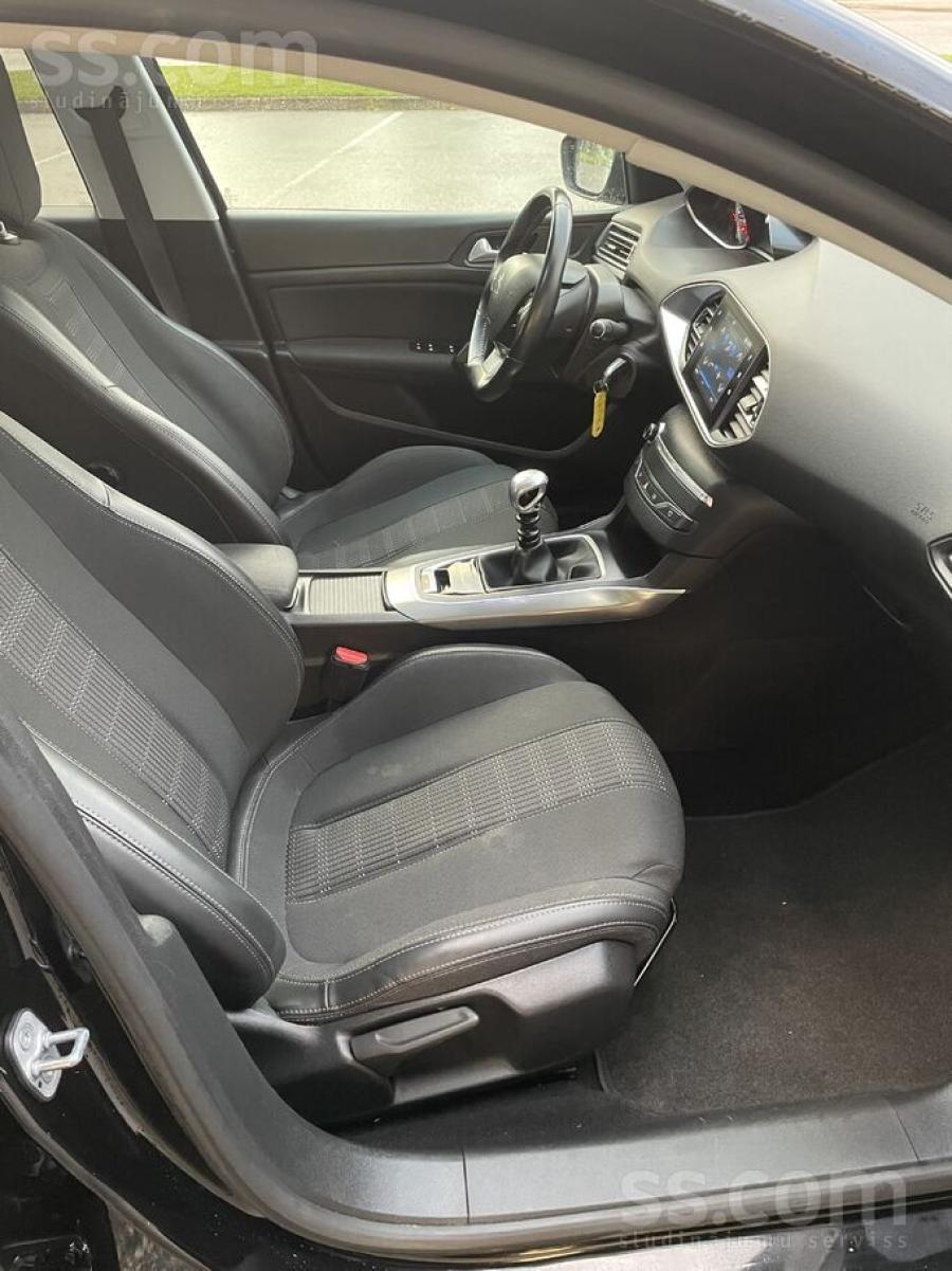Black Peugeot 308 2018 in Cesis, with an engine capacity of 1.20 L and mileage of 189 thousand km for 7200 €, photo 14 on AUTOMOTO.COM.LV