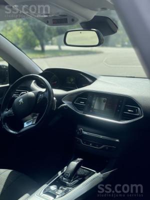 Black Peugeot 308 2018 in Kuldiga, with an engine capacity of 1.50 L and mileage of 181 thousand km for 7050 €, photo 5 on AUTOMOTO.COM.LV