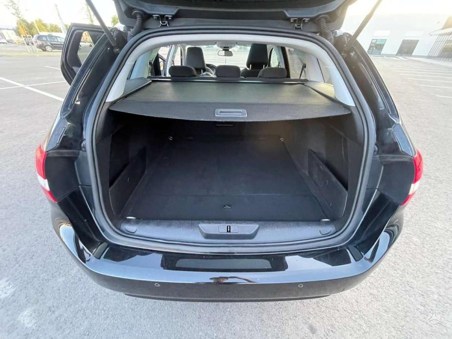 Melns Peugeot 308 2018 Kauņa, ar dzinēja tilpumu 1.56 L un nobraukumu 303 tūkst. km par 4999 €, foto 12 vietnē AUTOMOTO.COM.LV