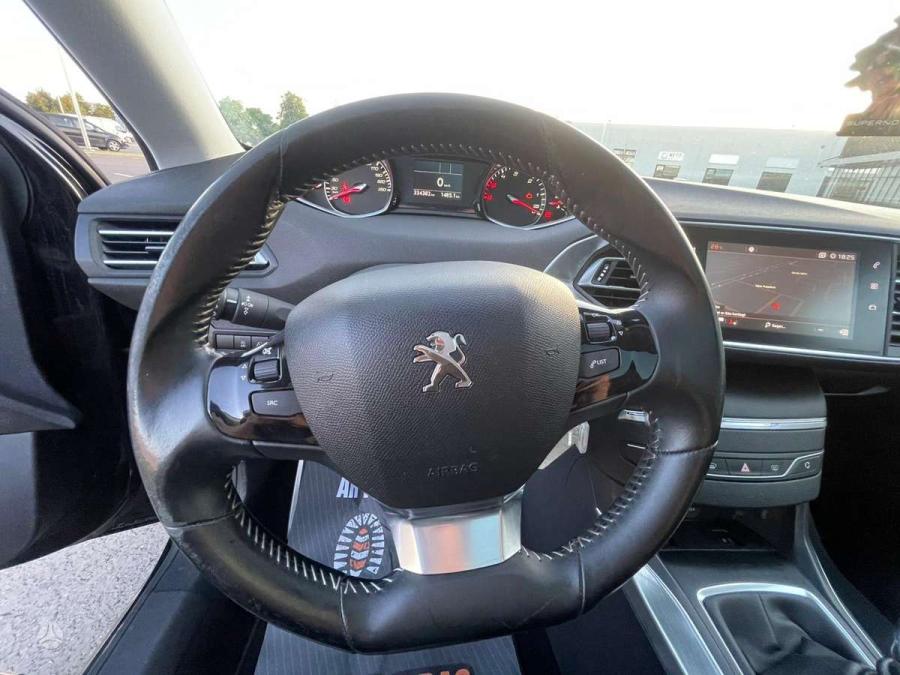 Melns Peugeot 308 2018 Kauņa, ar dzinēja tilpumu 1.56 L un nobraukumu 303 tūkst. km par 4999 €, foto 27 vietnē AUTOMOTO.COM.LV