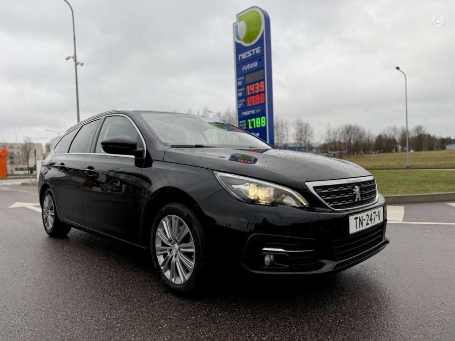 Melns Peugeot 308 2019 Elektrėnai, ar dzinēja tilpumu 1.20 L un nobraukumu 181 tūkst. km par 6750 €, foto 1 vietnē AUTOMOTO.COM.LV