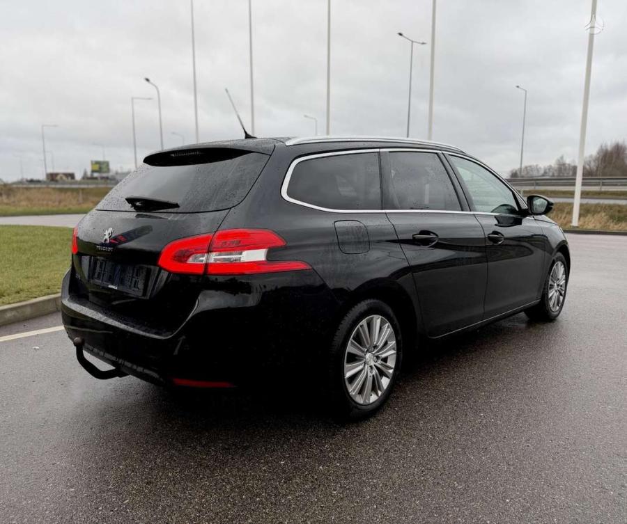 Melns Peugeot 308 2019 Elektrėnai, ar dzinēja tilpumu 1.20 L un nobraukumu 181 tūkst. km par 6750 €, foto 4 vietnē AUTOMOTO.COM.LV