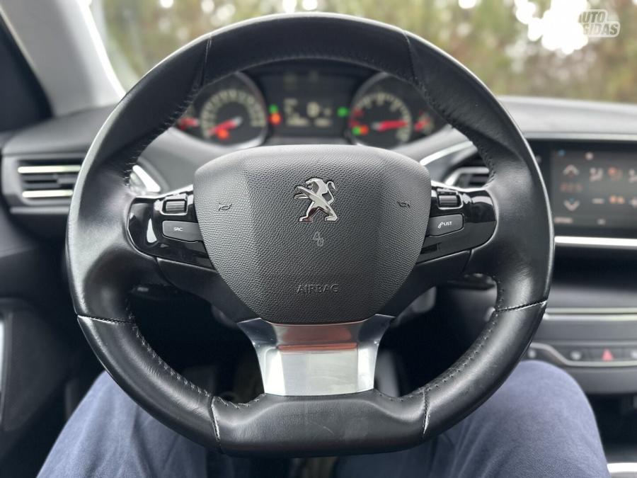 Melns Peugeot 308 2019 Utena, ar dzinēja tilpumu 1.60 L un nobraukumu 210 tūkst. km par 6700 €, foto 13 vietnē AUTOMOTO.COM.LV