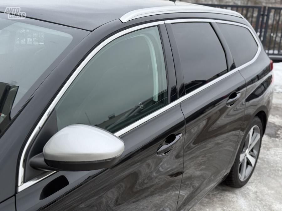 Black Peugeot 308 2019 in Vilnius, with an engine capacity of 1.50 L and mileage of 208 thousand km for 6600 €, photo 8 on AUTOMOTO.COM.LV