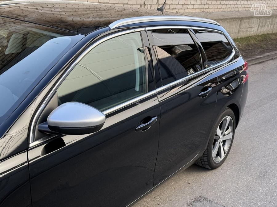Melns Peugeot 308 2019 Viļņa, ar dzinēja tilpumu 1.50 L un nobraukumu 208 tūkst. km par 6100 €, foto 6 vietnē AUTOMOTO.COM.LV