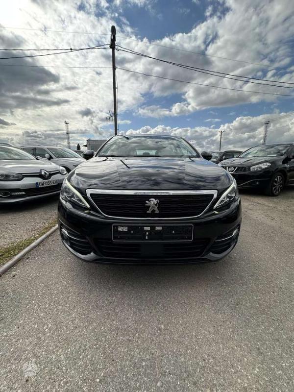 Black Peugeot 308 2019 in Kaunas, with an engine capacity of 1.50 L and mileage of 254 thousand km for 6750 €, photo 3 on AUTOMOTO.COM.LV