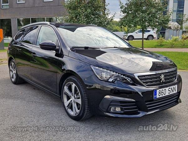 Peugeot 308 2019 in Tallinn on AUTOMOTO.COM.LV Black Peugeot 308 2019 in Tallinn, with an engine capacity of 1.20 L and mileage of 126 thousand km for 10990 €, photo 3 on AUTOMOTO.COM.LV