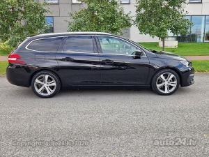 Black Peugeot 308 2019 in Tallinn, with an engine capacity of 1.20 L and mileage of 126 thousand km for 10990 €, photo 6 on AUTOMOTO.COM.LV