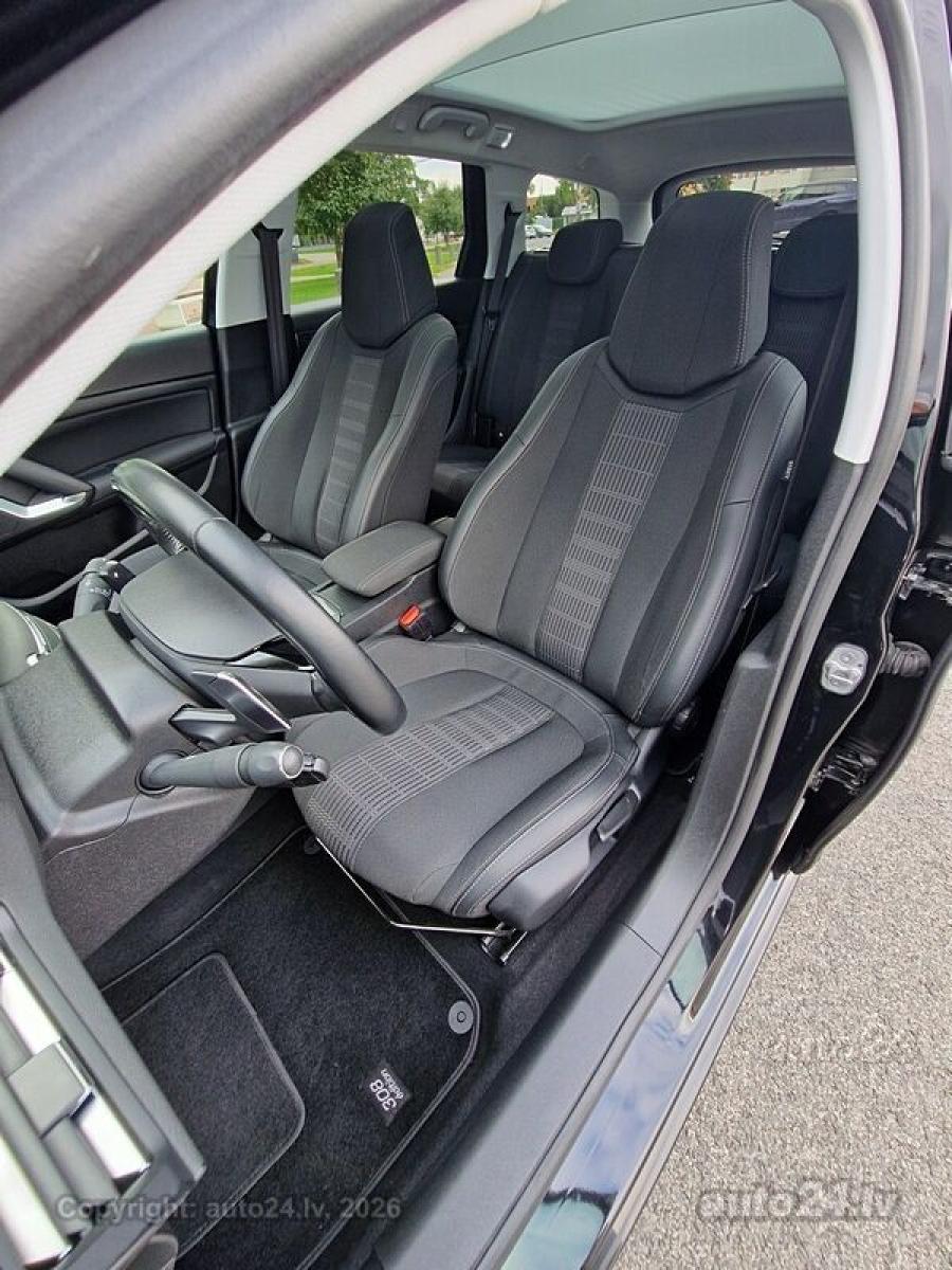 Black Peugeot 308 2019 in Tallinn, with an engine capacity of 1.20 L and mileage of 126 thousand km for 10990 €, photo 12 on AUTOMOTO.COM.LV