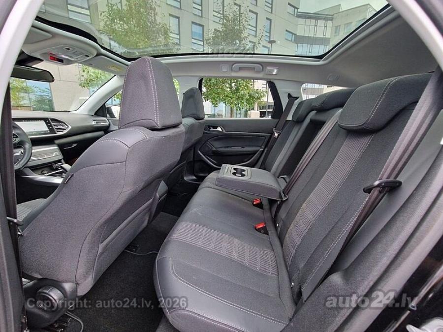 Black Peugeot 308 2019 in Tallinn, with an engine capacity of 1.20 L and mileage of 126 thousand km for 10990 €, photo 13 on AUTOMOTO.COM.LV