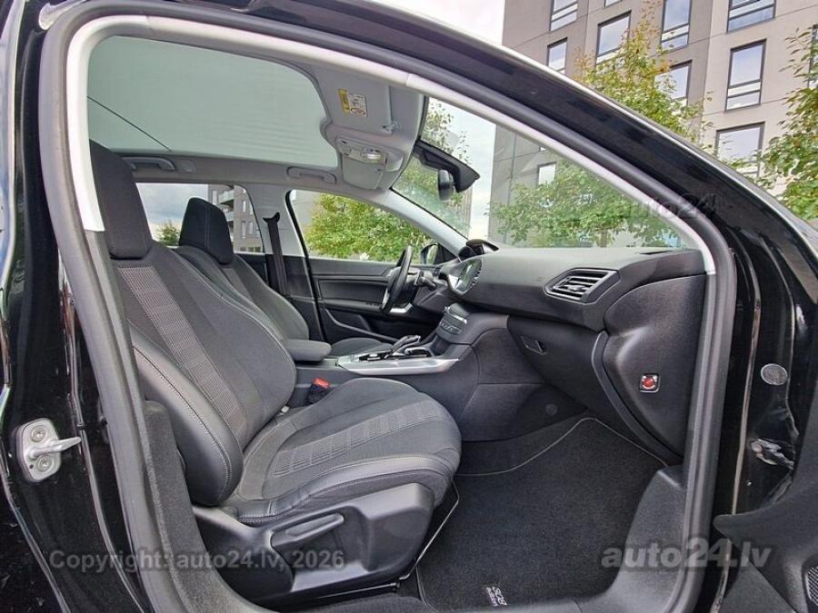 Black Peugeot 308 2019 in Tallinn, with an engine capacity of 1.20 L and mileage of 126 thousand km for 10990 €, photo 15 on AUTOMOTO.COM.LV