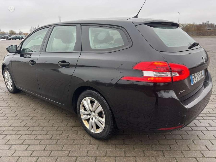 Black Peugeot 308 2020 in Marijampole, with an engine capacity of 1.50 L and mileage of 202 thousand km for 5700 €, photo 6 on AUTOMOTO.COM.LV