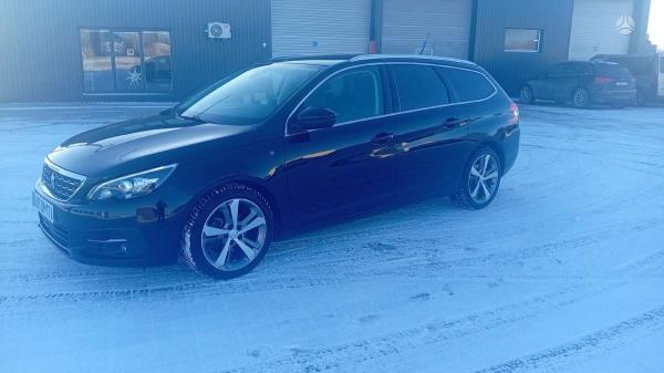 Black Peugeot 308 2020 in Taurage, with an engine capacity of 1.50 L and mileage of 220 thousand km for 5999 €, photo 4 on AUTOMOTO.COM.LV