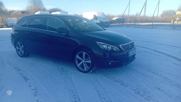 Black Peugeot 308 2020 in Taurage, with an engine capacity of 1.50 L and mileage of 220 thousand km for 5999 €, photo 5 on AUTOMOTO.COM.LV