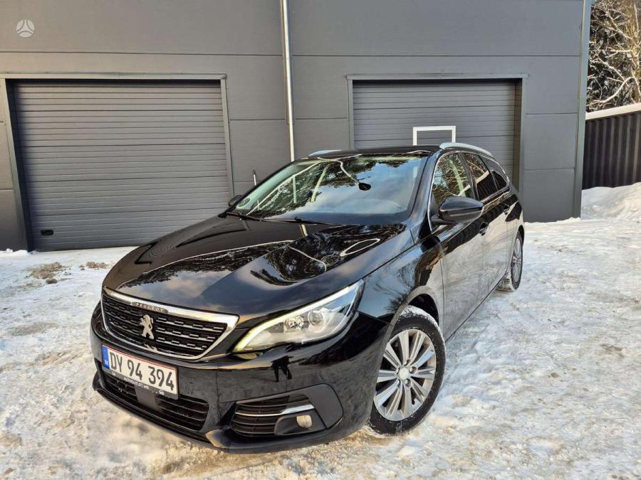 Black Peugeot 308 2020 in Utena, with an engine capacity of 1.50 L and mileage of 233 thousand km for 5990 €, photo 1 on AUTOMOTO.COM.LV