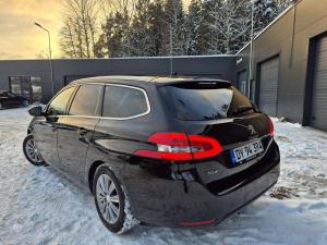 Black Peugeot 308 2020 in Utena, with an engine capacity of 1.50 L and mileage of 233 thousand km for 5990 €, photo 4 on AUTOMOTO.COM.LV