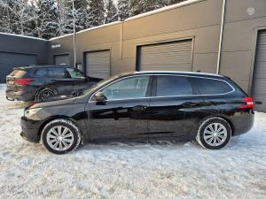Black Peugeot 308 2020 in Utena, with an engine capacity of 1.50 L and mileage of 233 thousand km for 5990 €, photo 5 on AUTOMOTO.COM.LV
