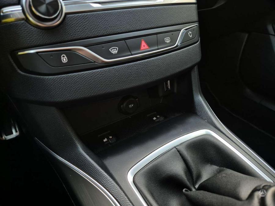 Black Peugeot 308 2020 in Utena, with an engine capacity of 1.50 L and mileage of 233 thousand km for 5990 €, photo 18 on AUTOMOTO.COM.LV