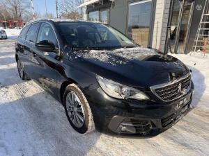 Black Peugeot 308 2020 in Klaipeda, with an engine capacity of 1.50 L and mileage of 102 thousand km for 7300 €, photo 3 on AUTOMOTO.COM.LV