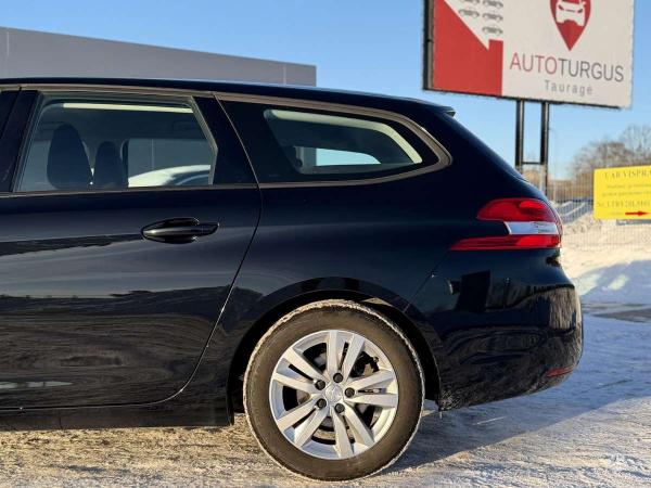 Black Peugeot 308 2020 in Taurage, with an engine capacity of 1.50 L and mileage of 189 thousand km for 5600 €, photo 10 on AUTOMOTO.COM.LV