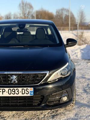 Black Peugeot 308 2020 in Taurage, with an engine capacity of 1.50 L and mileage of 189 thousand km for 5600 €, photo 4 on AUTOMOTO.COM.LV