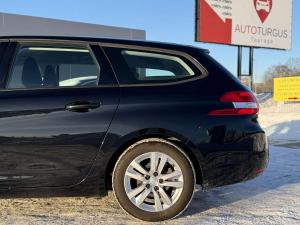 Black Peugeot 308 2020 in Taurage, with an engine capacity of 1.50 L and mileage of 189 thousand km for 5600 €, photo 10 on AUTOMOTO.COM.LV