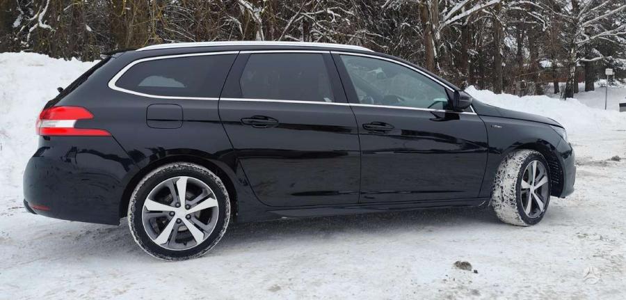 Black Peugeot 308 2020 in Siauliai, with an engine capacity of 1.50 L and mileage of 231 thousand km for 7900 €, photo 3 on AUTOMOTO.COM.LV