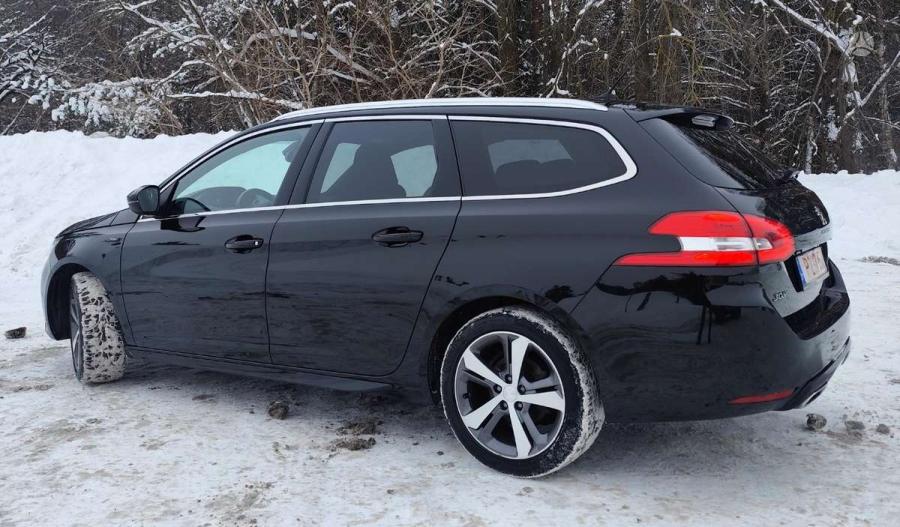 Black Peugeot 308 2020 in Siauliai, with an engine capacity of 1.50 L and mileage of 231 thousand km for 7900 €, photo 5 on AUTOMOTO.COM.LV