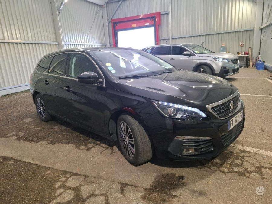 Melns Peugeot 308 2020 Viļņa, ar dzinēja tilpumu 1.50 L un nobraukumu 169 tūkst. km par 7900 €, foto 8 vietnē AUTOMOTO.COM.LV