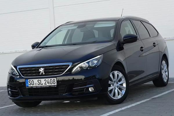 Black Peugeot 308 2020 in Riga, with an engine capacity of 1.50 L and mileage of 142 thousand km for 7650 €, photo 4 on AUTOMOTO.COM.LV