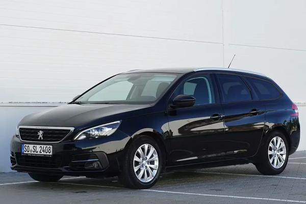 Black Peugeot 308 2020 in Riga, with an engine capacity of 1.50 L and mileage of 142 thousand km for 7650 €, photo 5 on AUTOMOTO.COM.LV