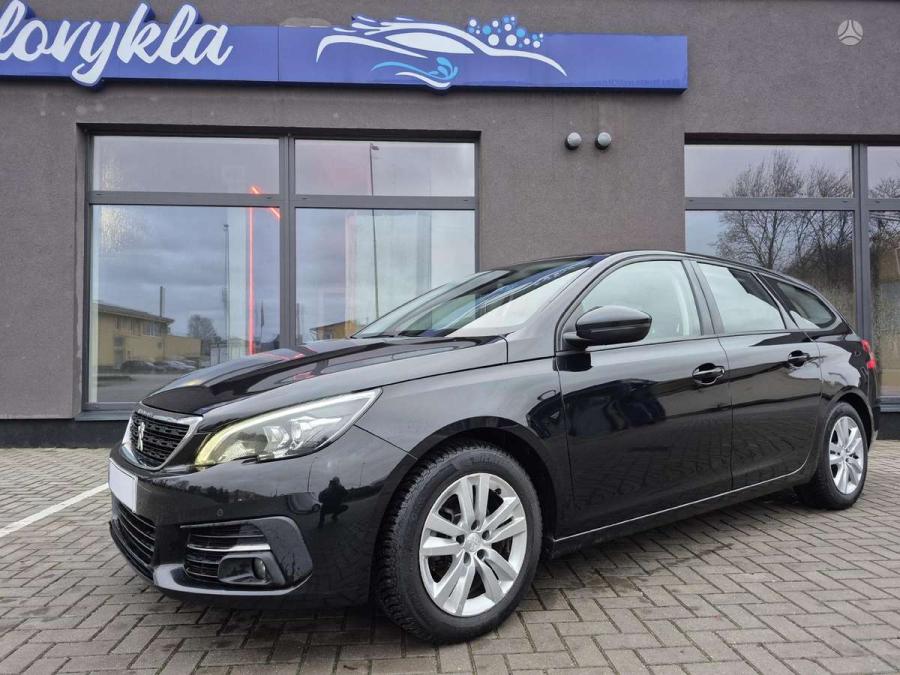 Black Peugeot 308 2021 in Taurage, with an engine capacity of 1.50 L and mileage of 182 thousand km for 5999 €, photo 3 on AUTOMOTO.COM.LV