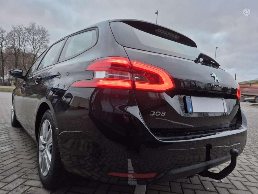 Black Peugeot 308 2021 in Taurage, with an engine capacity of 1.50 L and mileage of 182 thousand km for 5999 €, photo 17 on AUTOMOTO.COM.LV