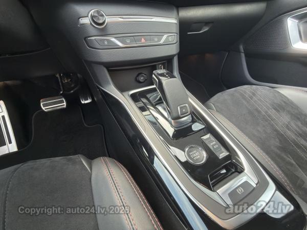 Black Peugeot 308 2021 in Tallinn, with an engine capacity of 1.20 L and mileage of 121 thousand km for 12900 €, photo 7 on AUTOMOTO.COM.LV