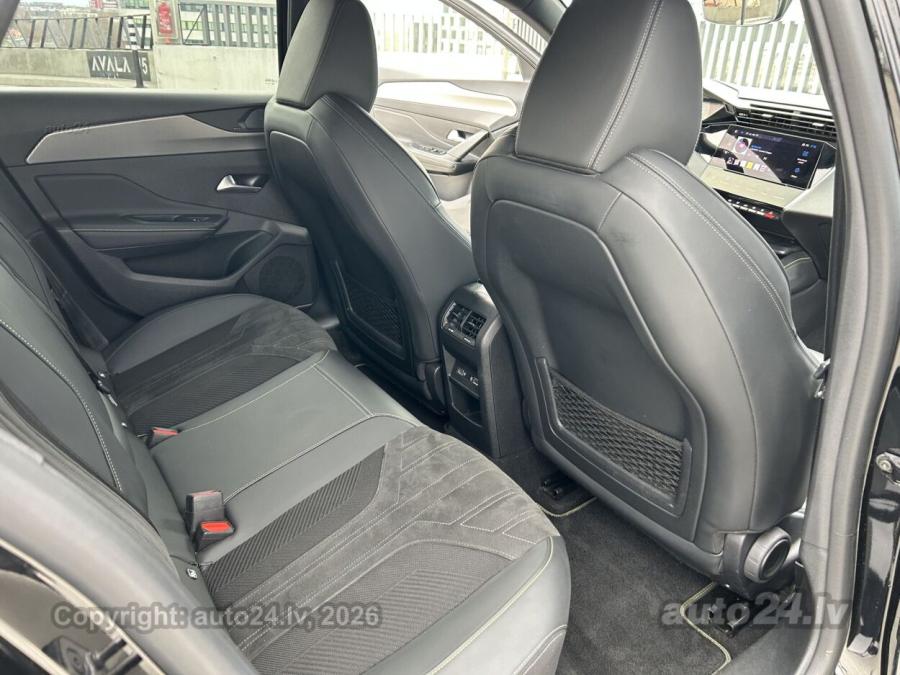 Melns Peugeot 308 2022 Tallina, ar dzinēja tilpumu 1.60 L un nobraukumu 87 tūkst. km par 27800 €, foto 22 vietnē AUTOMOTO.COM.LV