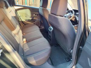Melns Peugeot 308 2022 Marijampole, ar dzinēja tilpumu 1.20 L un nobraukumu 97 tūkst. km par 12457 €, foto 29 vietnē AUTOMOTO.COM.LV
