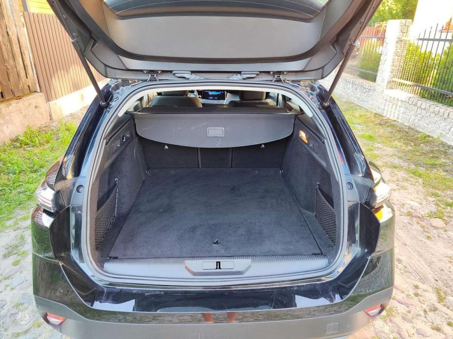 Melns Peugeot 308 2022 Marijampole, ar dzinēja tilpumu 1.20 L un nobraukumu 97 tūkst. km par 12457 €, foto 31 vietnē AUTOMOTO.COM.LV