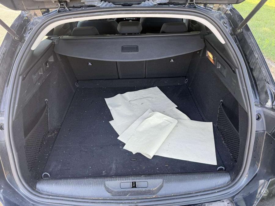 Black Peugeot 308 2022 in Taurage, with an engine capacity of 1.20 L and mileage of 150 thousand km for 8700 €, photo 21 on AUTOMOTO.COM.LV