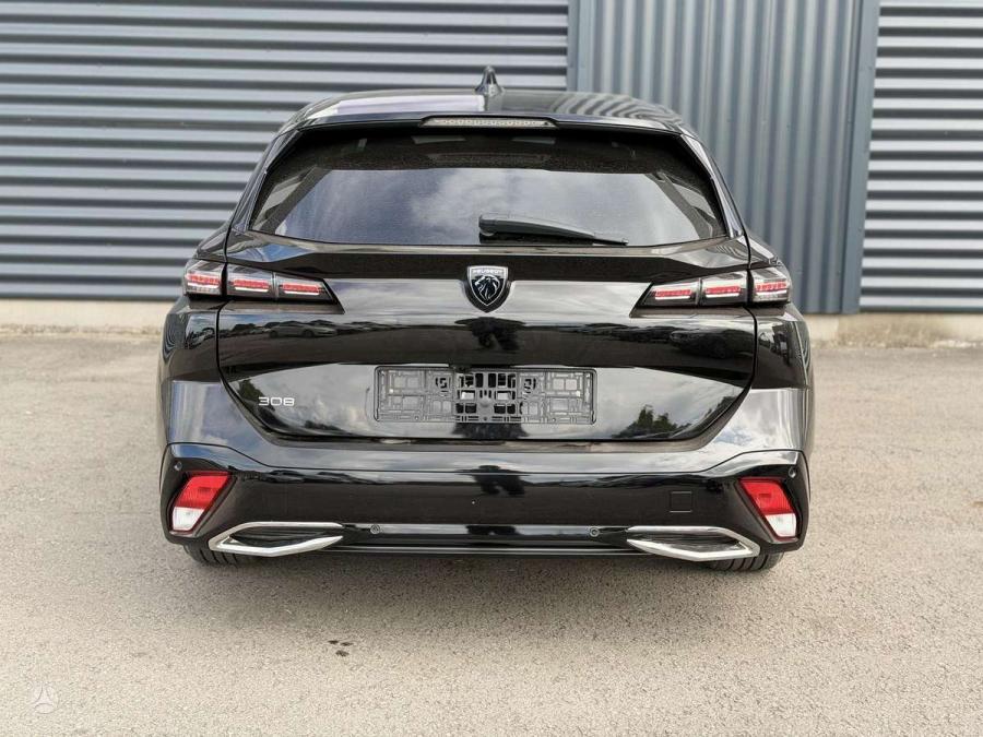 Black Peugeot 308 2022 in Taurage, with an engine capacity of 1.50 L and mileage of 122 thousand km for 13200 €, photo 8 on AUTOMOTO.COM.LV