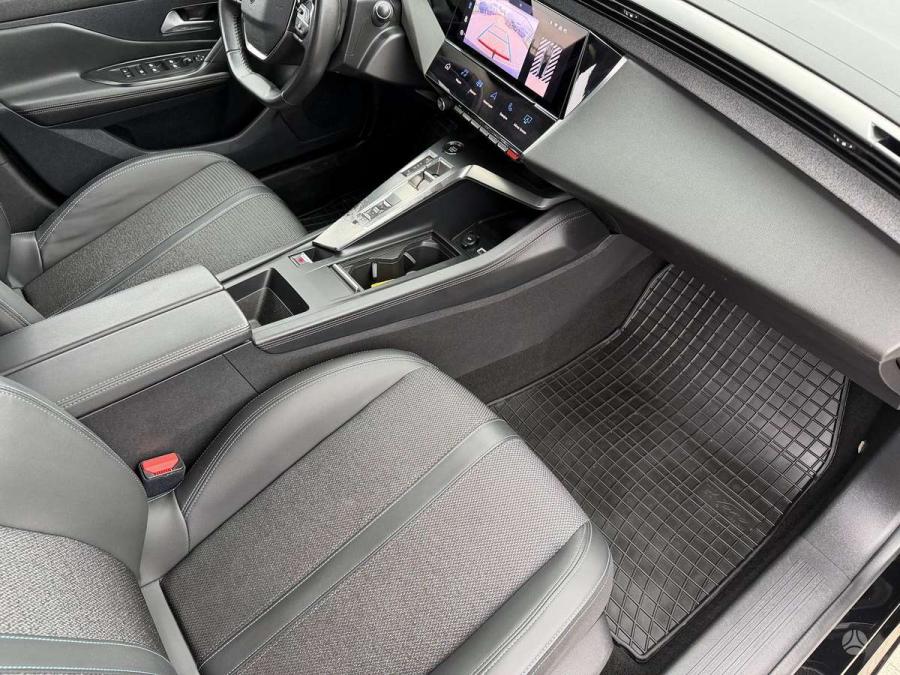 Melns Peugeot 308 2022 Marijampole, ar dzinēja tilpumu 1.20 L un nobraukumu 139 tūkst. km par 12947 €, foto 24 vietnē AUTOMOTO.COM.LV