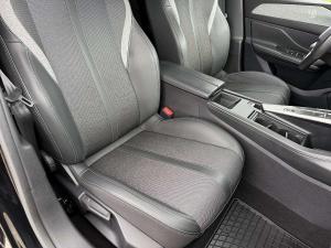 Melns Peugeot 308 2022 Marijampole, ar dzinēja tilpumu 1.20 L un nobraukumu 139 tūkst. km par 12947 €, foto 25 vietnē AUTOMOTO.COM.LV