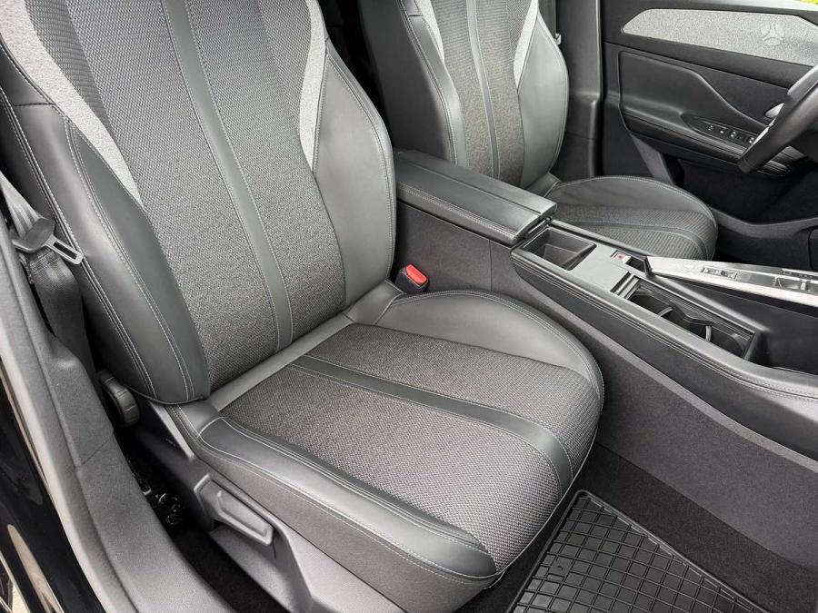Melns Peugeot 308 2022 Marijampole, ar dzinēja tilpumu 1.20 L un nobraukumu 139 tūkst. km par 12947 €, foto 25 vietnē AUTOMOTO.COM.LV
