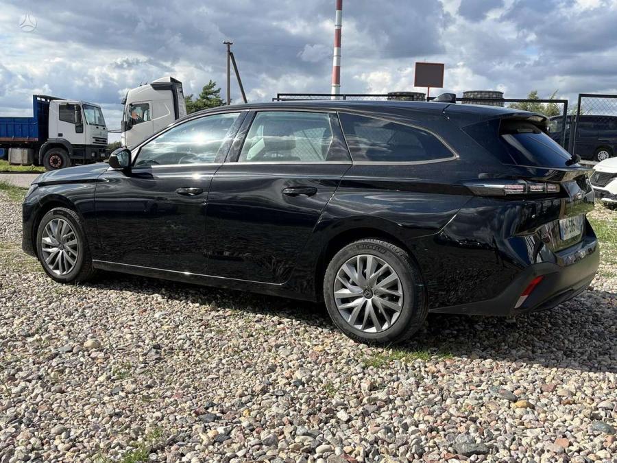 Black Peugeot 308 2022 in Vilnius, with an engine capacity of 1.20 L and mileage of 183 thousand km for 9317 €, photo 5 on AUTOMOTO.COM.LV