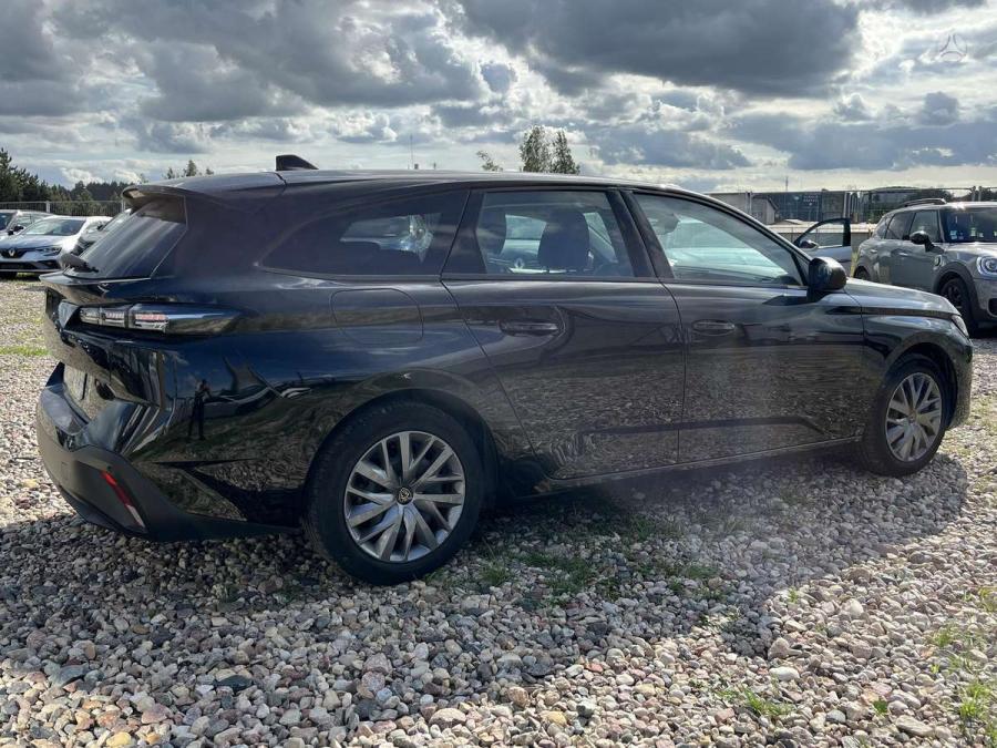 Black Peugeot 308 2022 in Vilnius, with an engine capacity of 1.20 L and mileage of 183 thousand km for 9317 €, photo 7 on AUTOMOTO.COM.LV