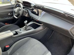 Black Peugeot 308 2022 in Vilnius, with an engine capacity of 1.20 L and mileage of 183 thousand km for 9317 €, photo 9 on AUTOMOTO.COM.LV