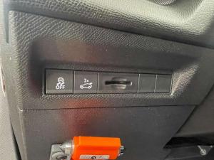 Black Peugeot 308 2022 in Marijampole, with an engine capacity of 1.20 L and mileage of 132 thousand km for 14514 €, photo 17 on AUTOMOTO.COM.LV